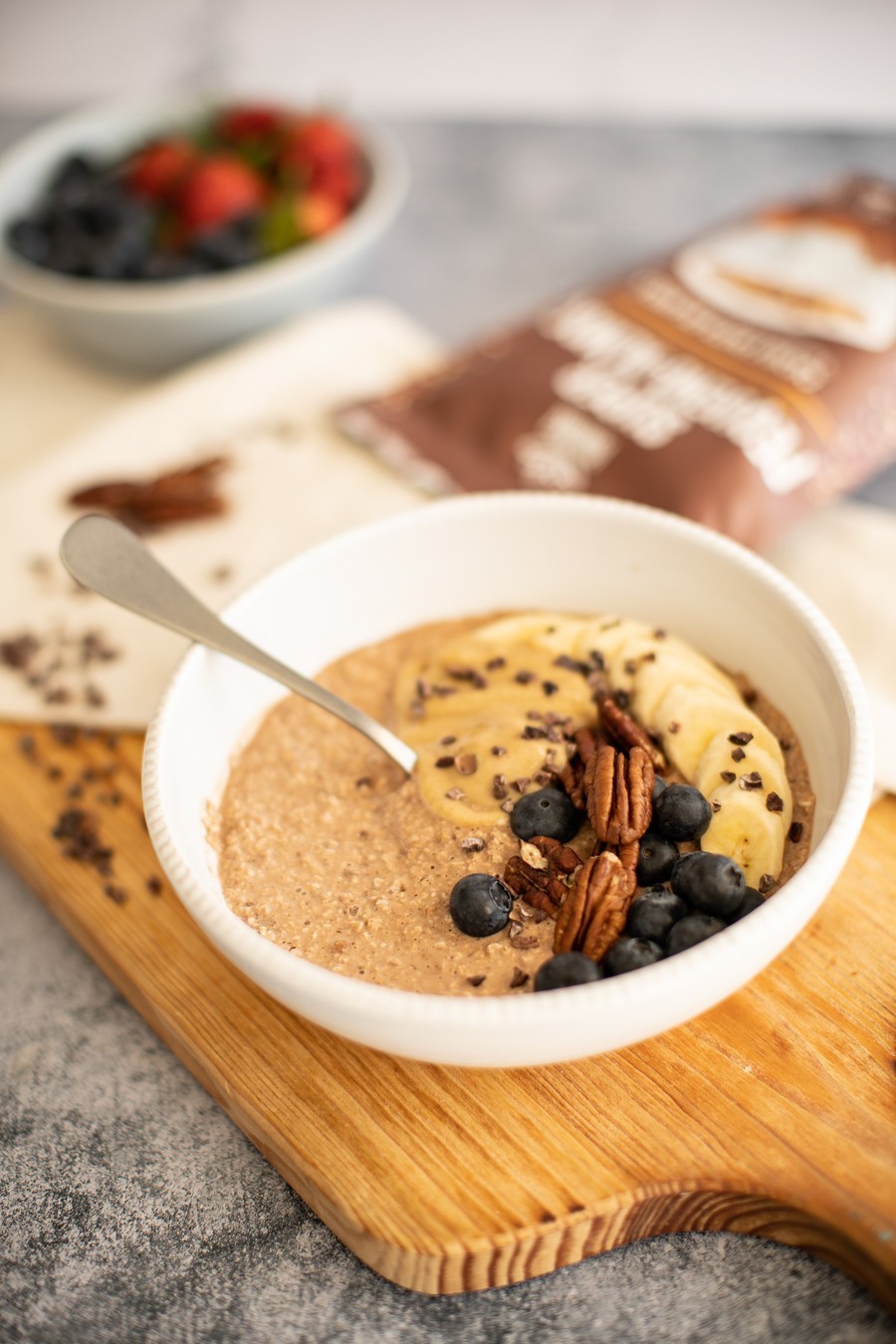 Ricetta Bowl Avena Cacao, Nocciole e Mirtilli